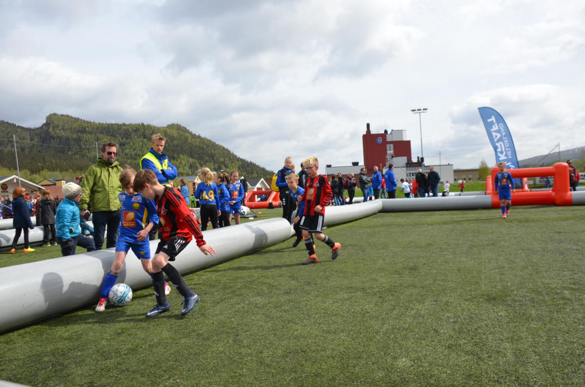 Oppblåsbare 3-er fotballbaner – Enkelt for treneren – Trygt for spillerne