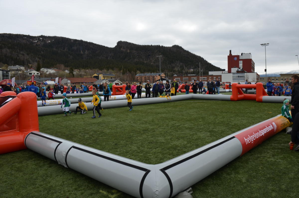 Oppblåsbare 3-er fotballbaner – Enkelt for treneren – Trygt for spillerne